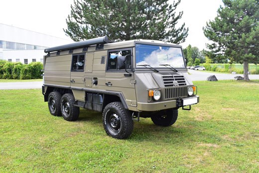 Pinzgauer 718K zum Camper für Europareise umgebaut